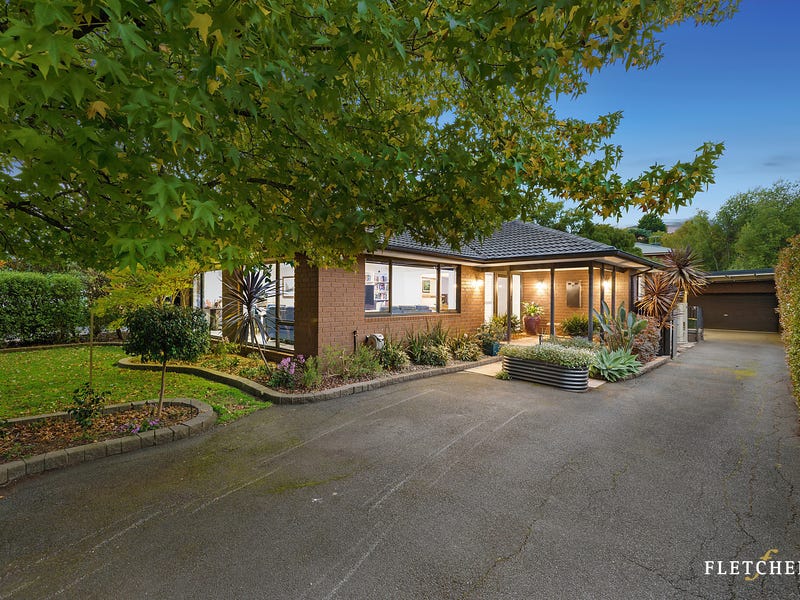 44 Savanna Drive, Mooroolbark, Vic 3138 - Property Details