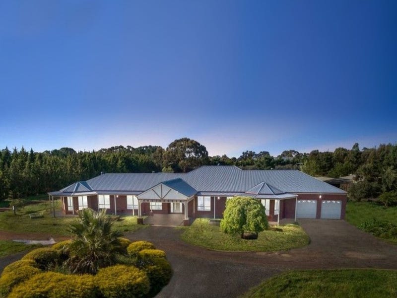 20 Strathtulloh Circuit, Strathtulloh, VIC 3338 - realestate.com.au