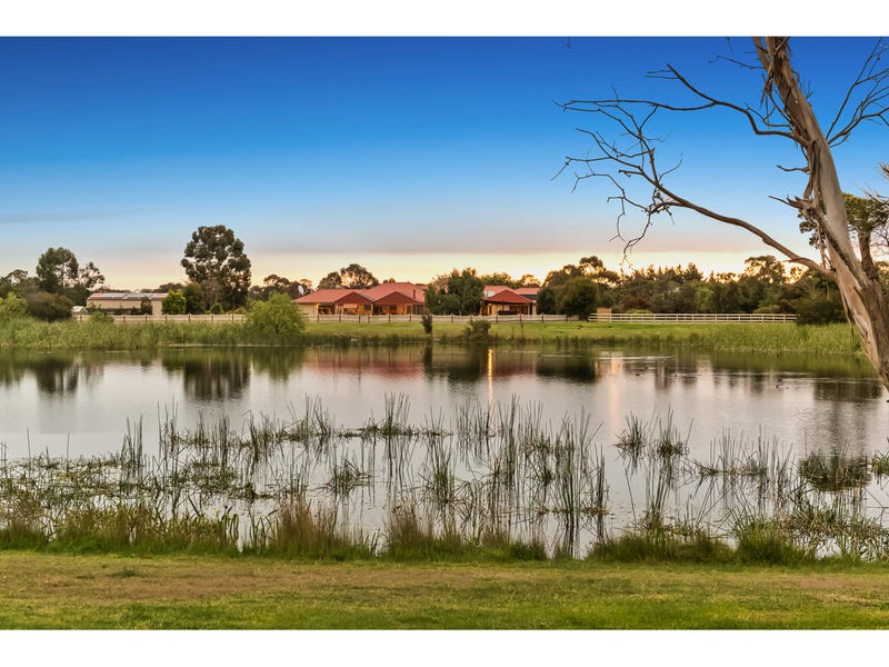 81-83 Lakes Boulevard, Pearcedale, Vic 3912 - Property Details