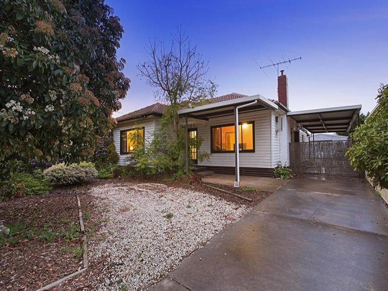 26 First Avenue, Melton South, VIC 3338 - realestate.com.au