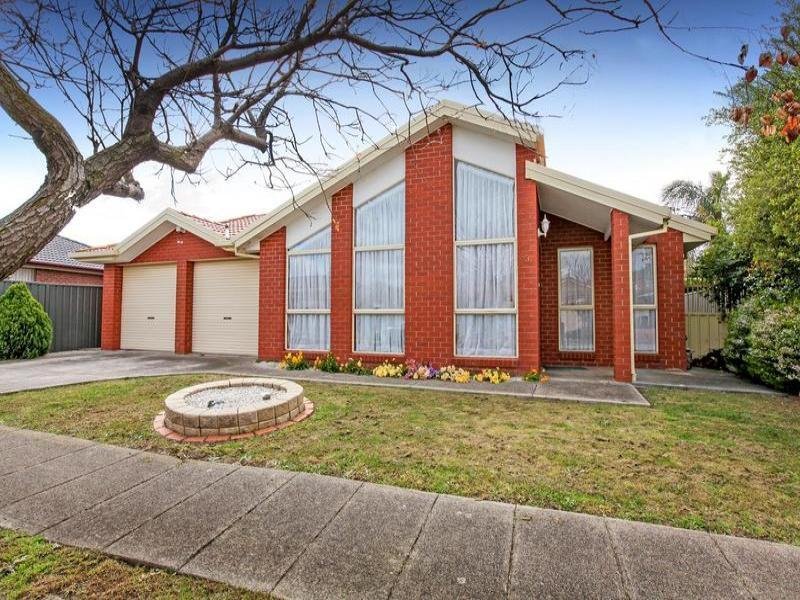 3 Paringa Way, Burnside, Vic 3023 - Property Details