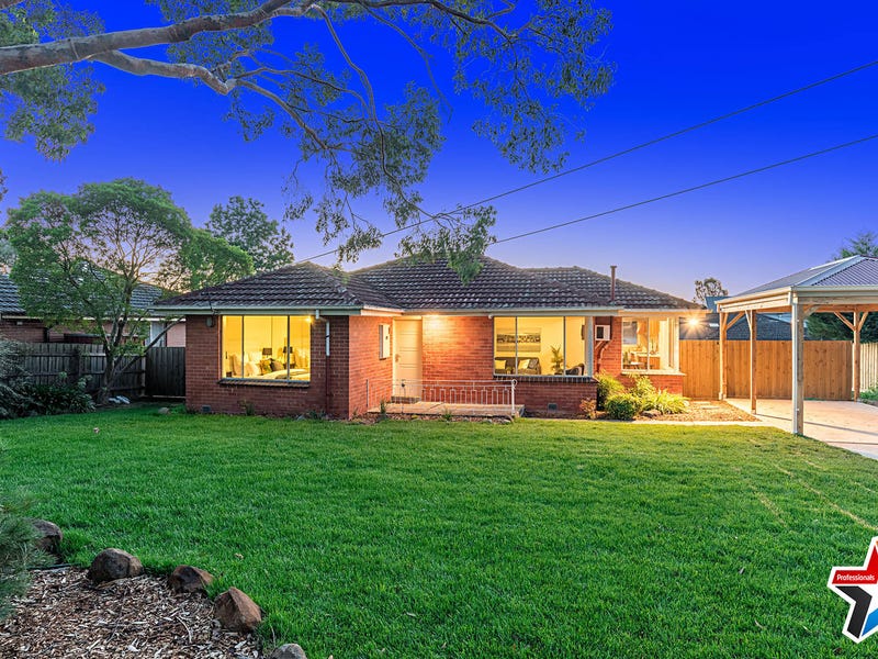 13 Saxon Drive, Mooroolbark, Vic 3138 - Property Details