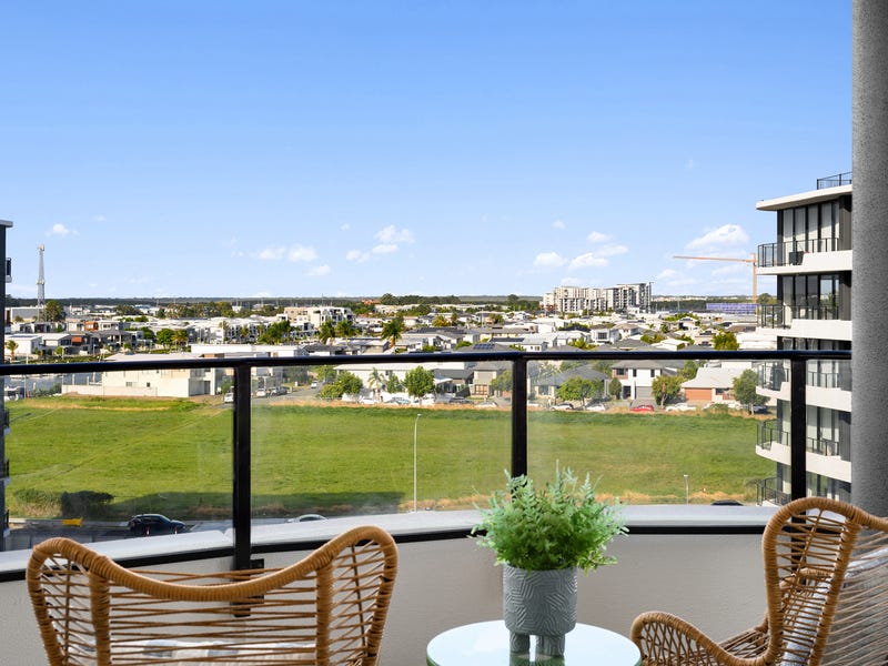 1706/10 Sickle Avenue, Hope Island, QLD 4212 - realestate.com.au