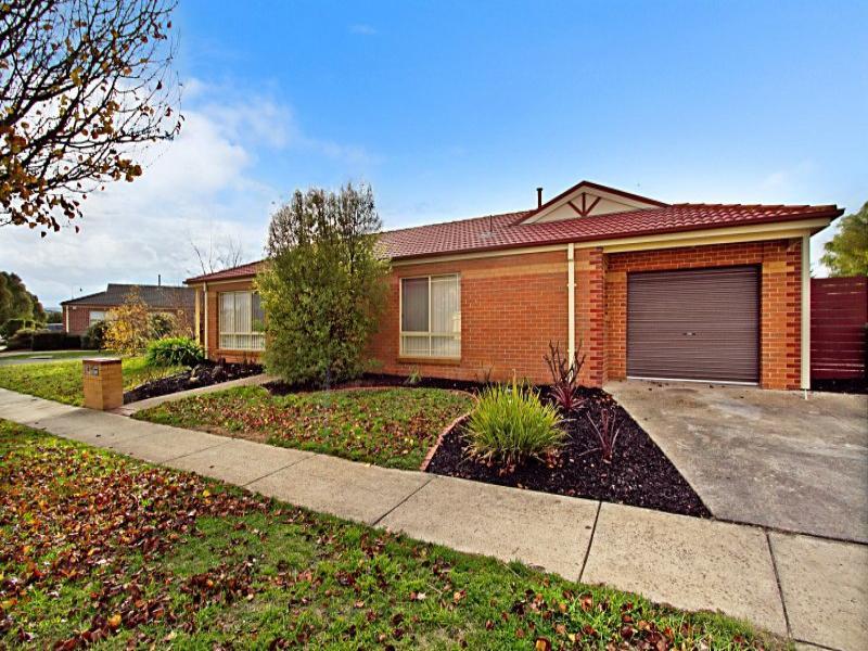 31 Bradman Drive, Sunbury, VIC 3429 - realestate.com.au