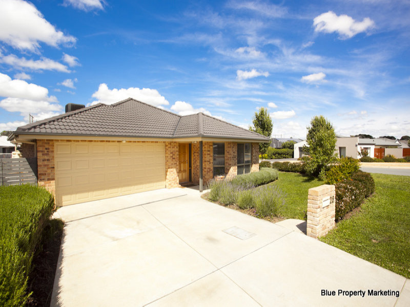 28 Flos Greig Street, Watson, ACT 2602 - realestate.com.au