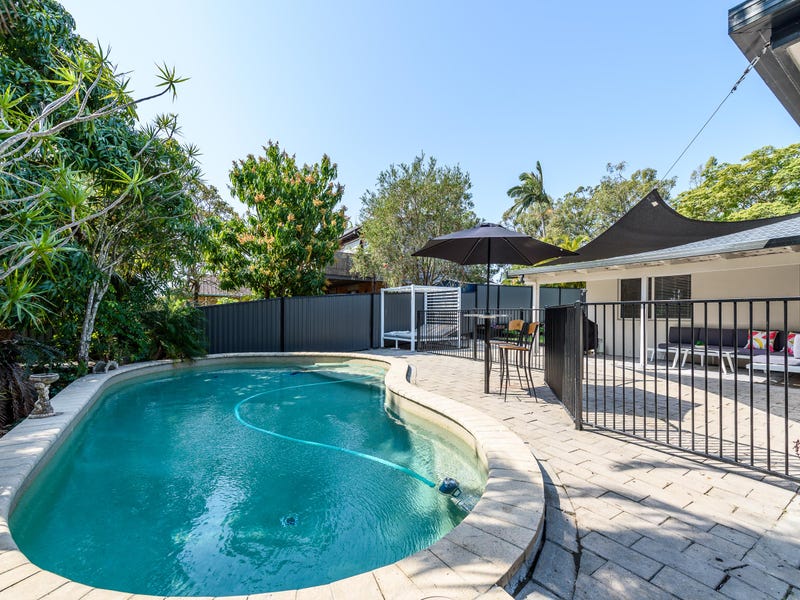 4 Dubbo Court, Helensvale, QLD 4212 - realestate.com.au