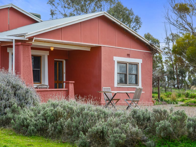 54 Smith Road, Leasingham, SA 5452 - Property Details