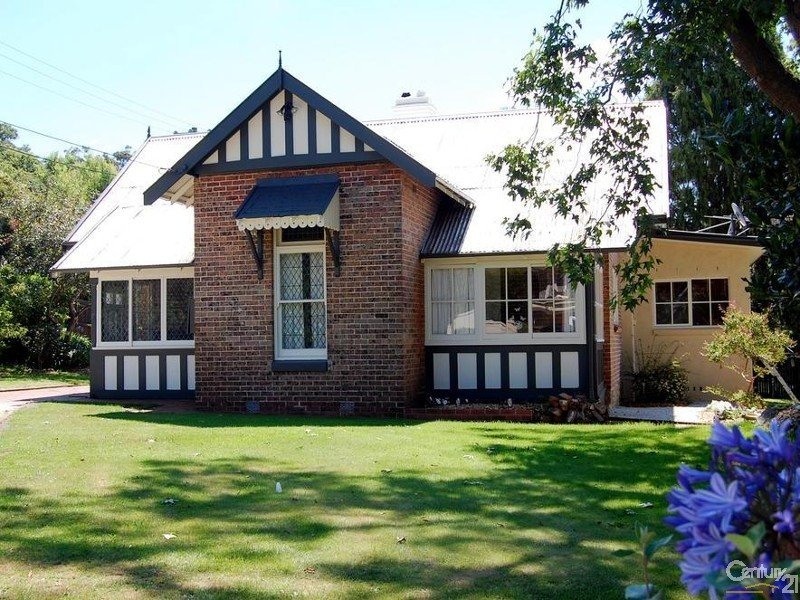 35 Oxley Drive, Mittagong, NSW 2575 - Property Details