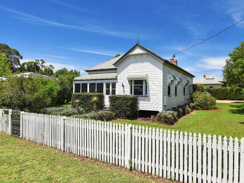 22 Albert Street, Newtown, Qld 4350 - Property Details