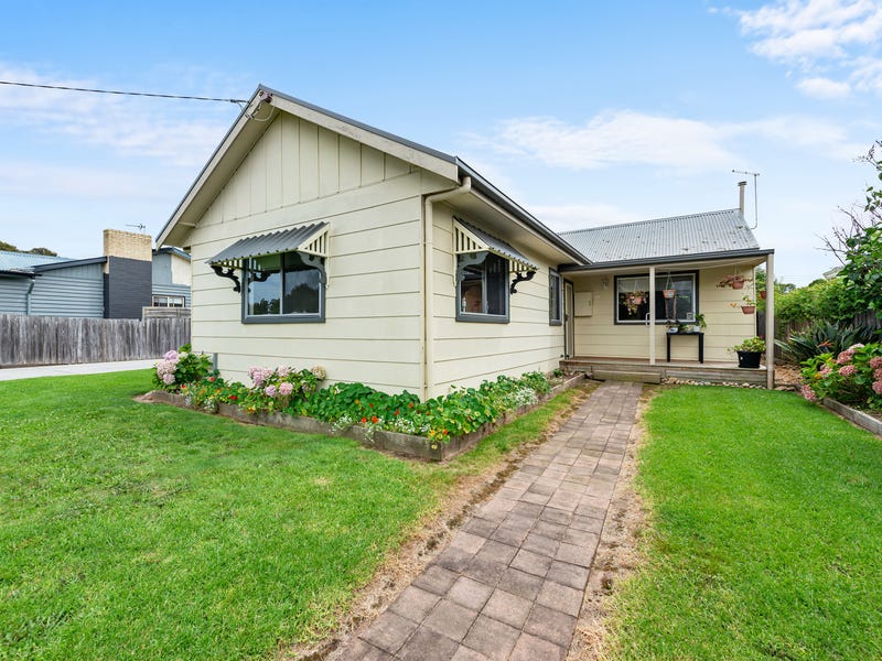 7 PICTON Court, Sale, Vic 3850 - Property Details