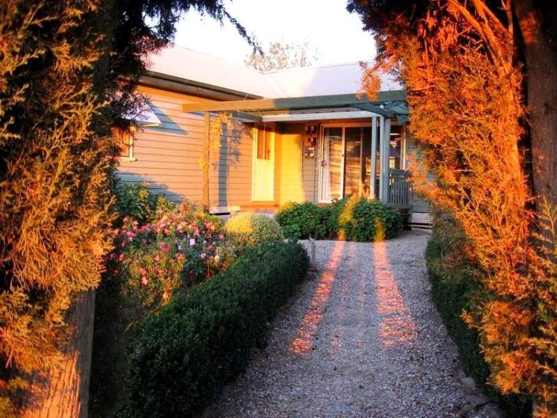 220 Soldiers Road, Barwite, Vic 3722 - Property Details