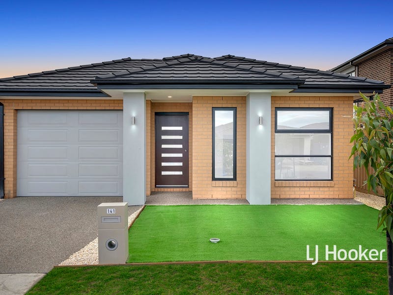 141 Manton Road, Clyde North, VIC 3978 - realestate.com.au