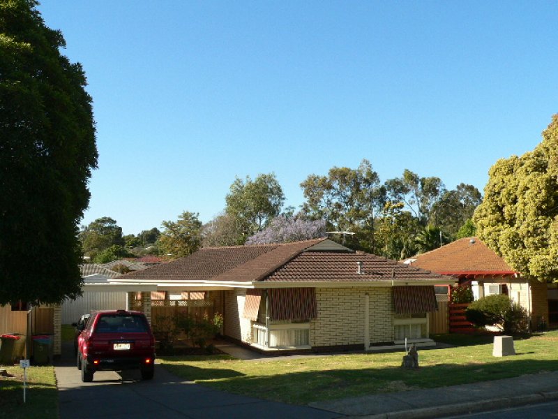 15 Paterson Drive, Hackham, SA 5163 - realestate.com.au