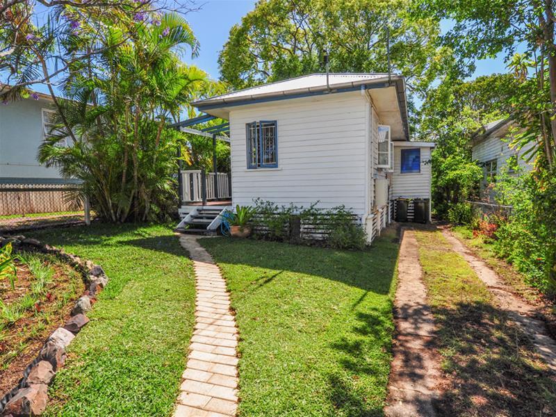 261 Brighton Road, Sandgate, Qld 4017 - Property Details