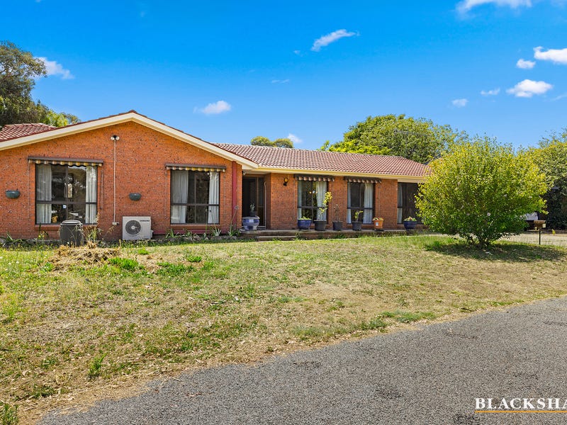 1 Deuchar Close, Kambah, ACT 2902 - realestate.com.au