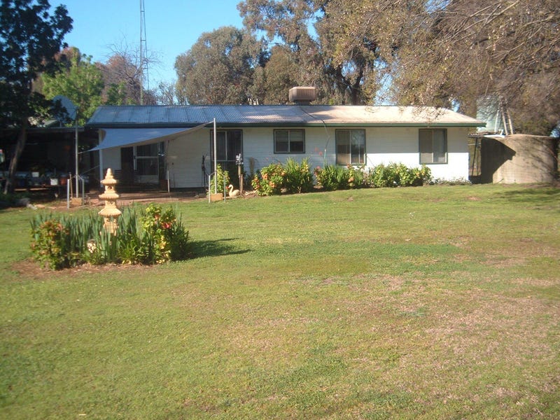 1 Vinnicombes Road, Calivil, Vic 3573 - Property Details