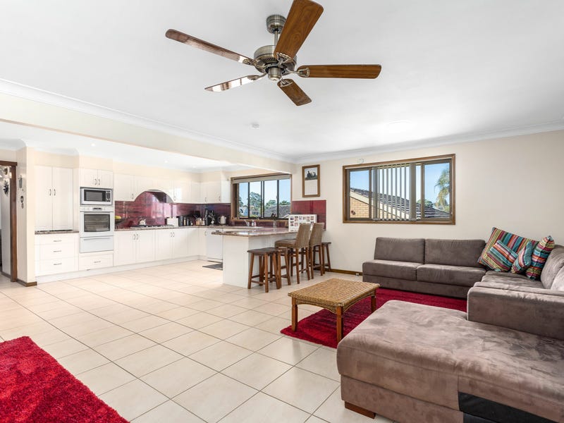 53 Ritchie Cres, Taree, NSW 2430 - realestate.com.au