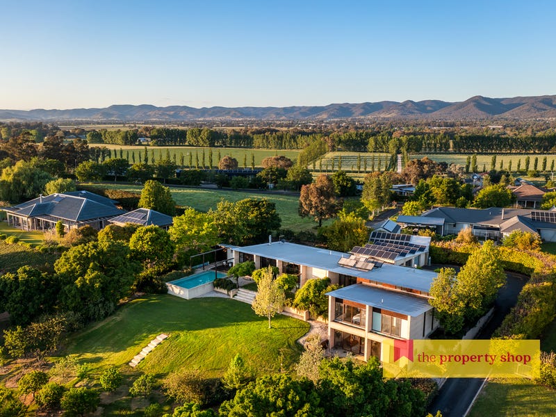 26 Robert Hoddle Grove, Mudgee, NSW 2850 - Property Details