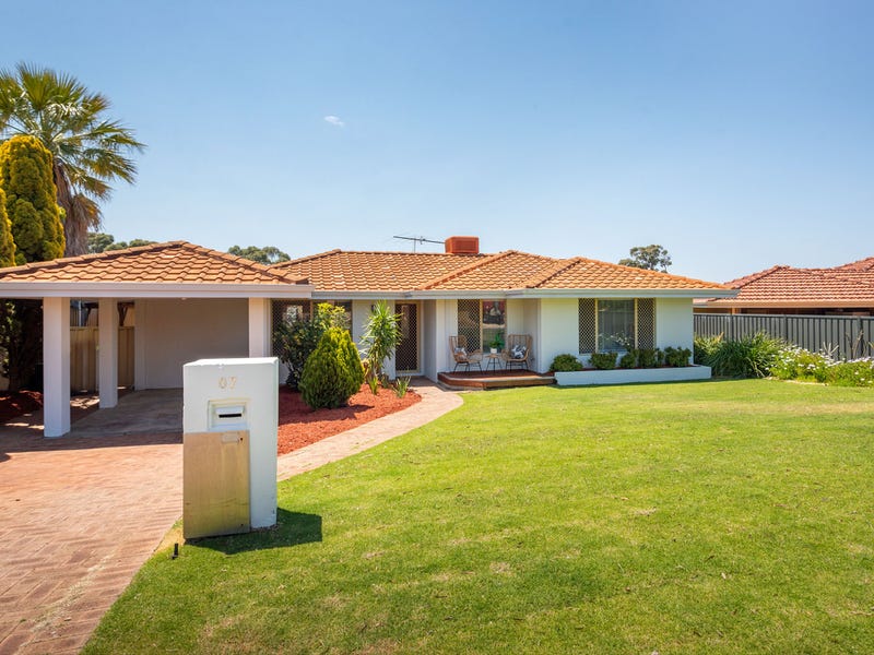 7 Chadwin Place, Padbury, WA 6025 - Property Details