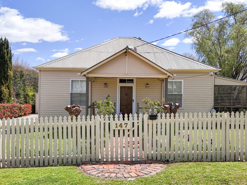 147 Bulwer Street, Tenterfield, NSW 2372 - Property Details