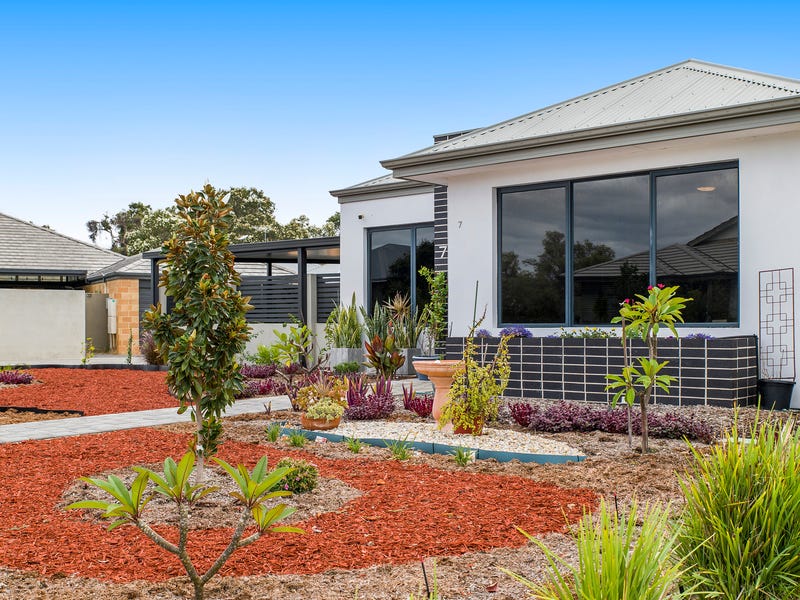 7 Midgegooroo Street, Ellenbrook, WA 6069 - Property Details