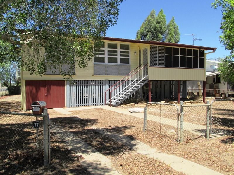 37 QUARRIAN ROAD, Longreach, Qld 4730 - Property Details