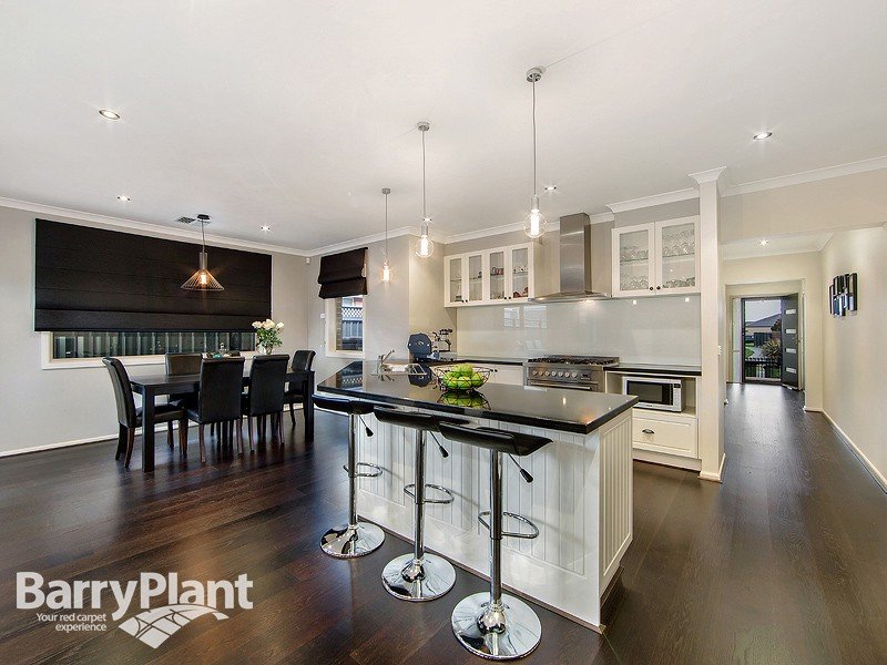 15 Bowmont Drive, Derrimut, VIC 3026 - realestate.com.au