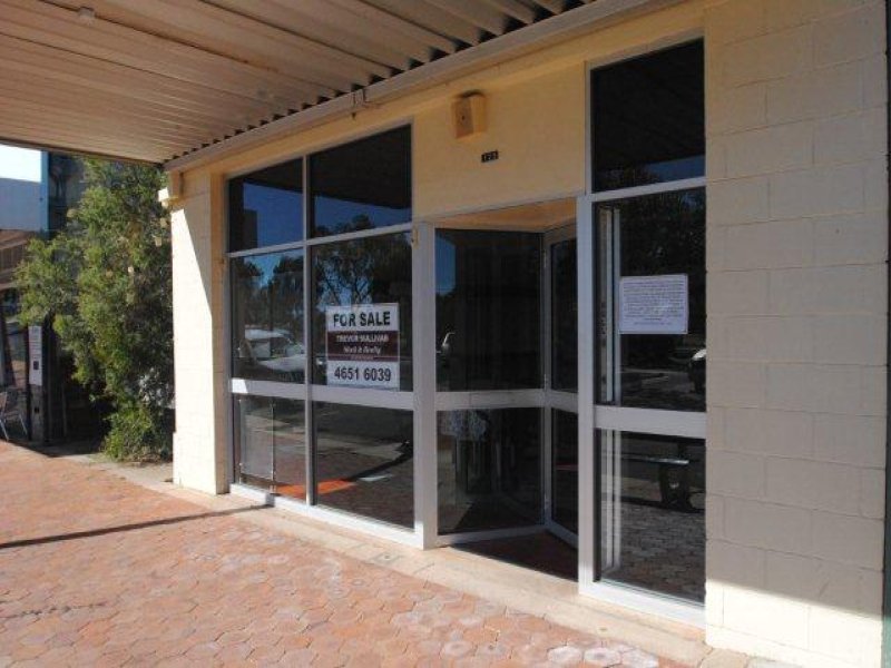 125 Oak Street, Barcaldine, Qld 4725 - Property Details