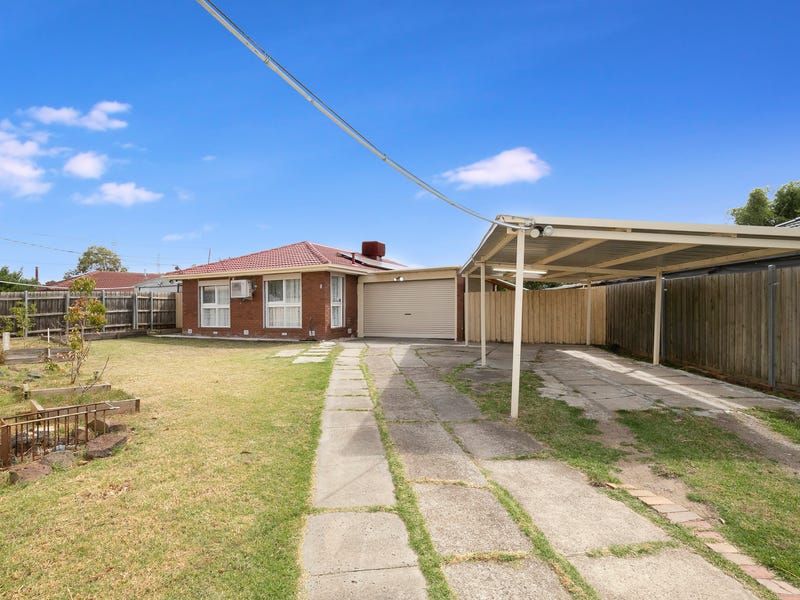 8 Phyllis Parade, Deer Park, VIC 3023 - realestate.com.au