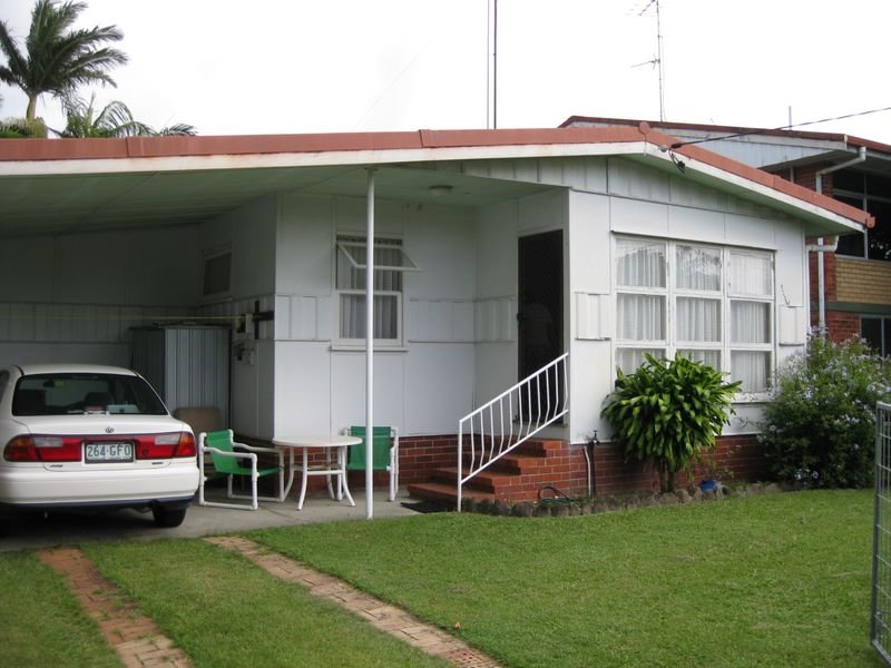 34 Middle Street, Labrador, Qld 4215 - Property Details