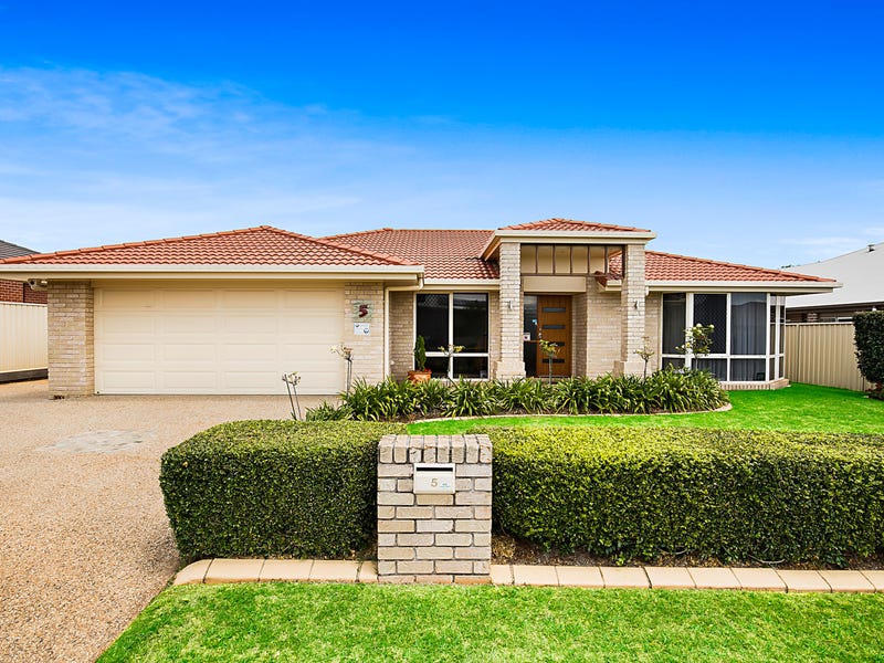 5 Fallon Drive, Middle Ridge, QLD 4350 - realestate.com.au