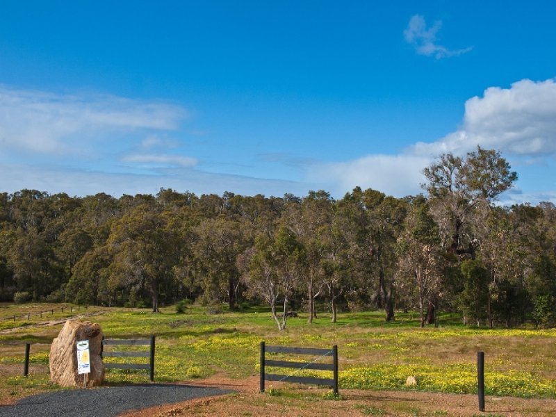 42 Berwick Place, Quindalup, WA 6281 - realestate.com.au