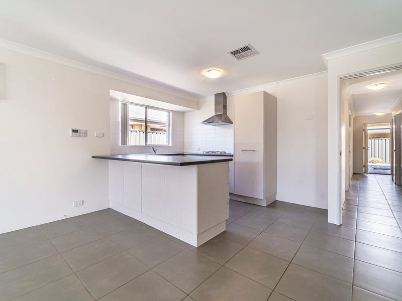 7C Bottlenose Circuit, Waikiki, WA 6169 - Property Details