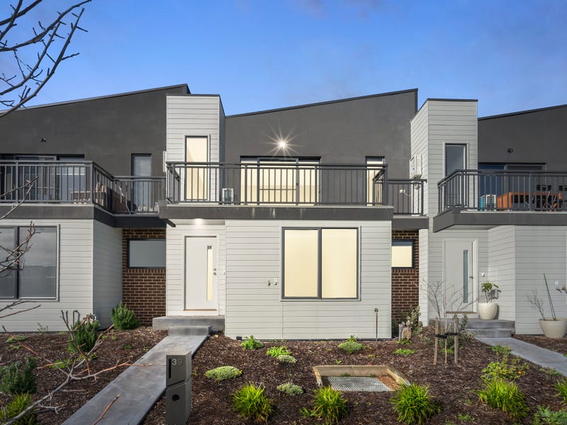 39 Strathlea Drive, Cranbourne West, VIC 3977 - realestate.com.au