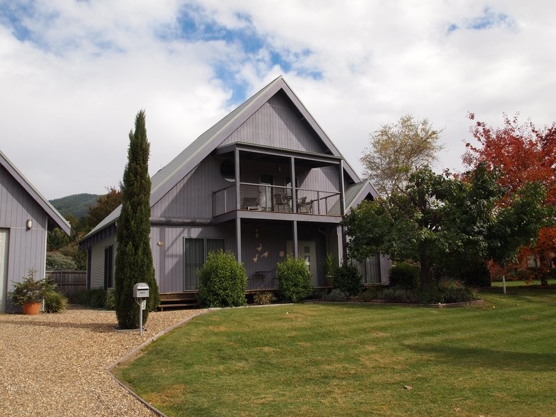 24 Gavan Street, Bright, Vic 3741 - Property Details