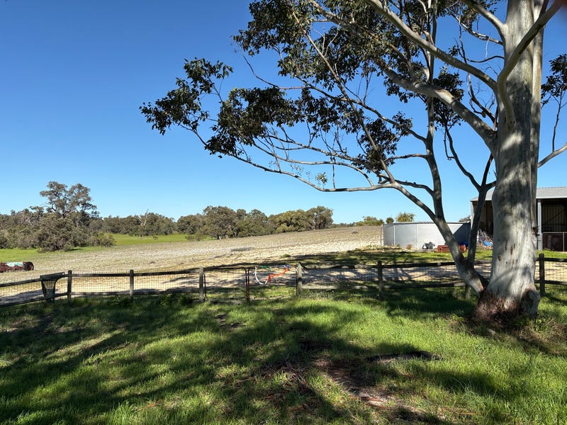 1196 Nabaroo Road, Wanerie, WA 6503 - Property Details
