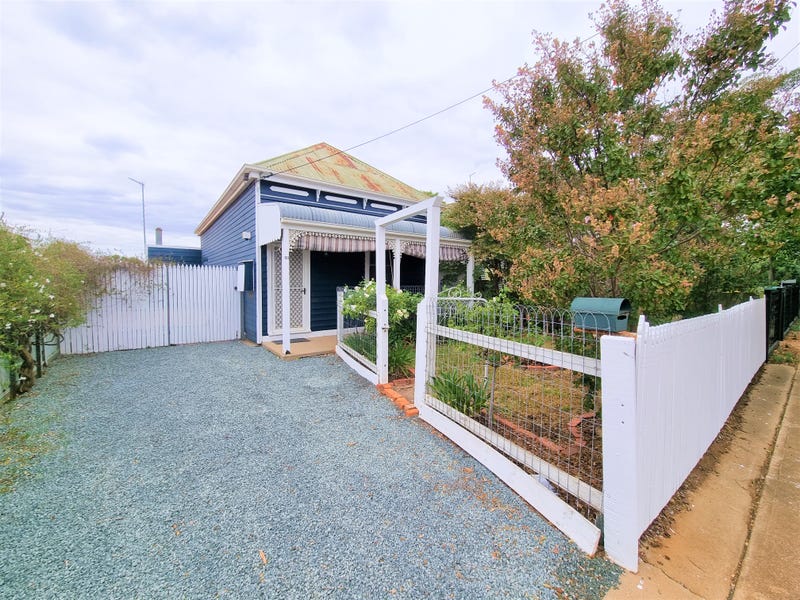 53 Albert Street, Kerang, VIC 3579 - realestate.com.au