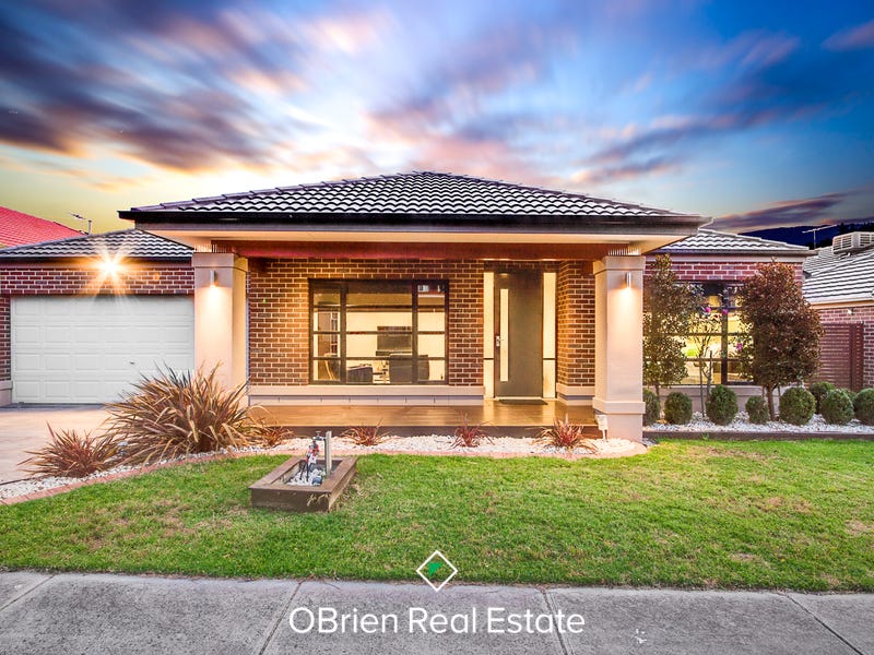 17 Misty Close, Berwick, VIC 3806 - realestate.com.au