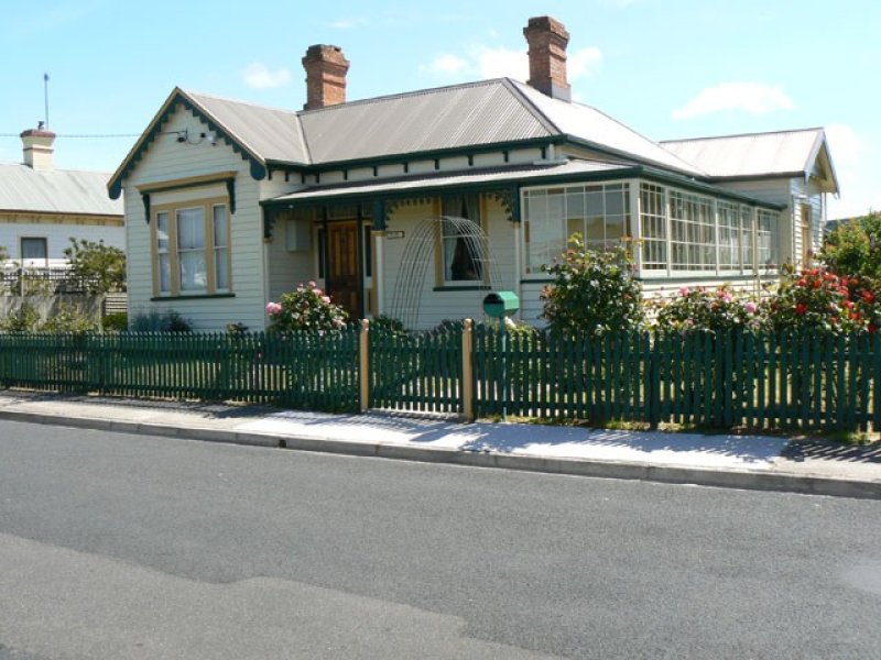 94 Wenvoe St, Devonport, Tas 7310 - Property Details