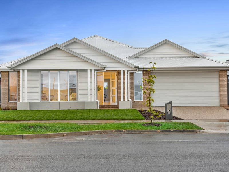 38 Shortridge Drive, Lucas, VIC 3350 - realestate.com.au