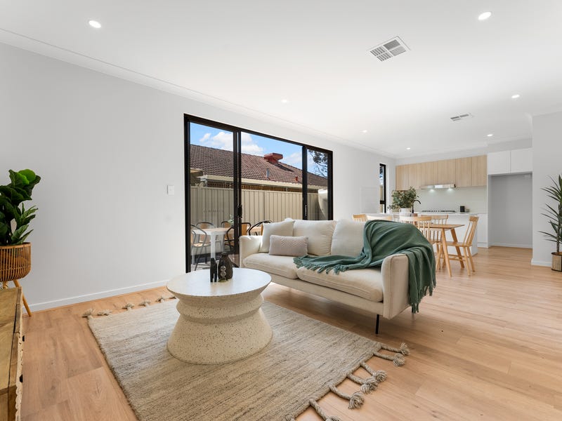 2/216 Findon Road, Findon, SA 5023 - Property Details