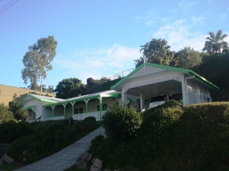 9 Andrea Close, Mooroobool, Qld 4870 - Property Details