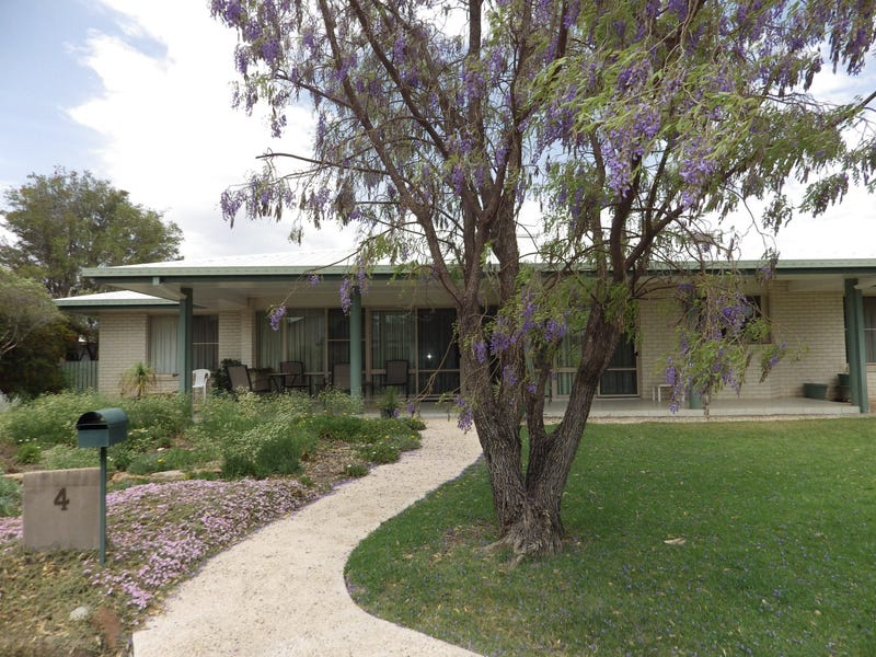 4 Madison Terrace, Roma, Qld 4455 - Property Details