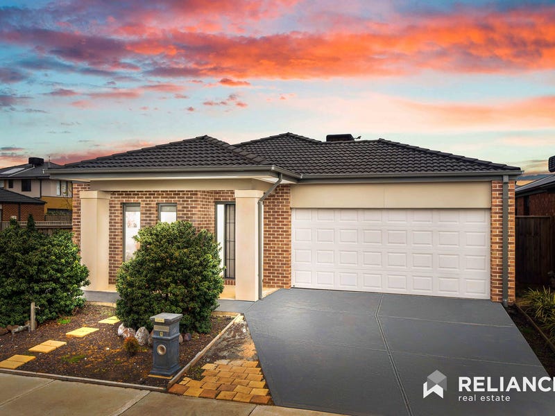 9 Altitude Drive, Point Cook, VIC 3030 - realestate.com.au