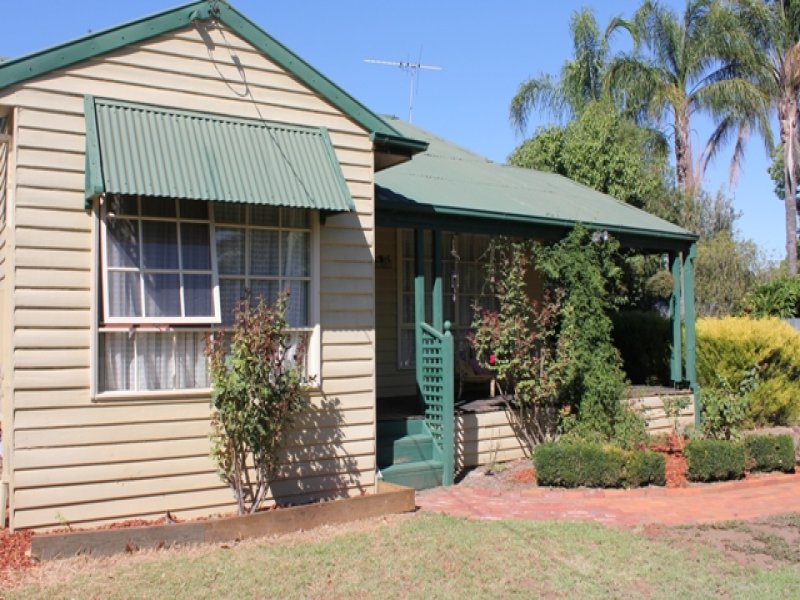 10 Victoria Street, Howlong, NSW 2643 - Property Details