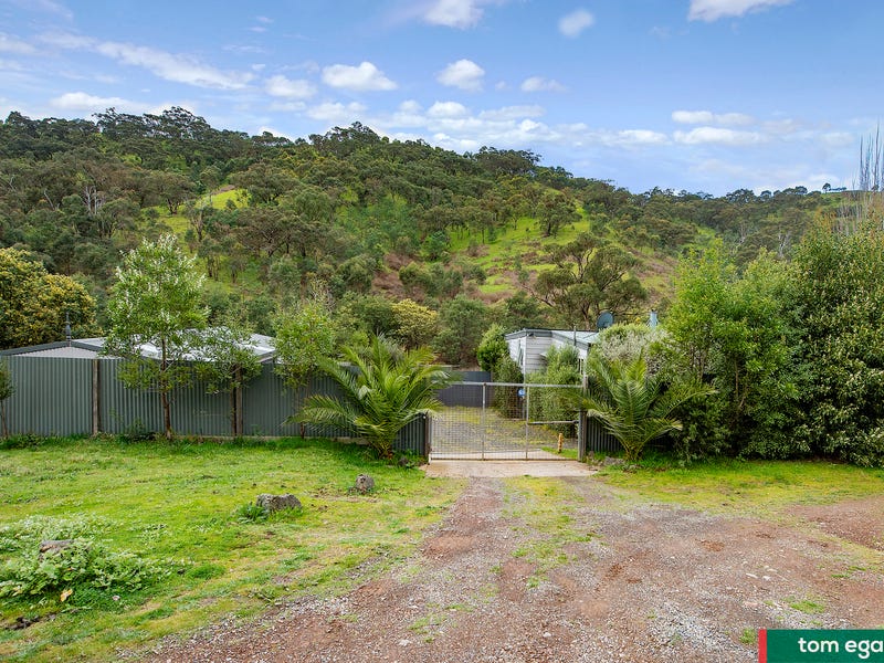 49 Long Gully Road, Flowerdale, Vic 3717 - Property Details