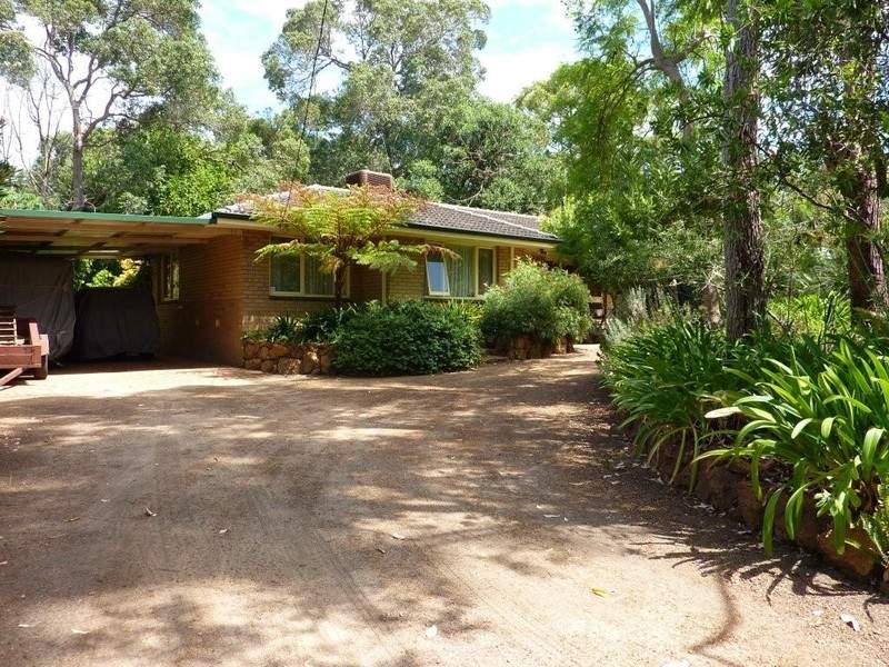 90 Holden Road, Roleystone, WA 6111 - Property Details