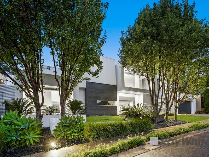 3/48 Langmore Lane, Berwick, Vic 3806 - Property Details