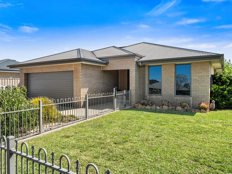 8 Trewin St, Benalla, Vic 3672 - Property Details