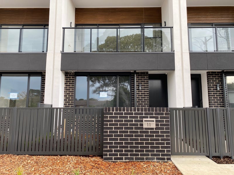 11 Calibre Rtt, Keysborough, VIC 3173 - realestate.com.au